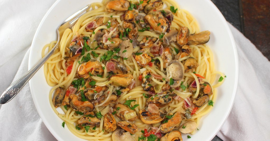 Creamy Garlic Mussels and Spaghetti – Palatable Pastime Palatable Pastime